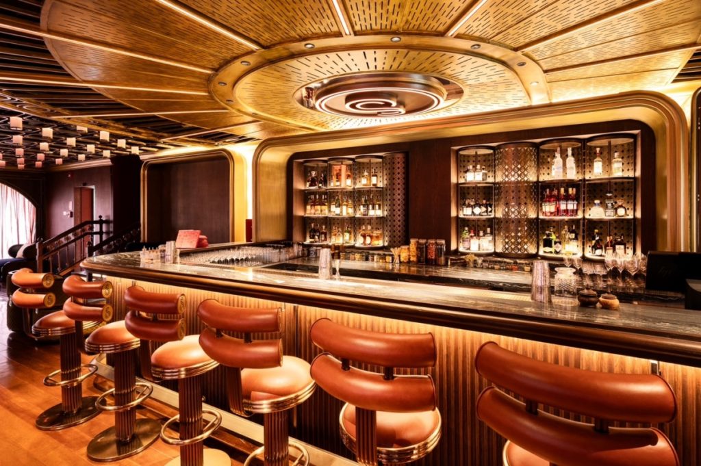 เปิดวาร์ปบาร์ (ไม่) ลับ 'The O.S.S. Bar' บาร์สวยไวบ์ดี ติดริมน้ำใจกลาง ...