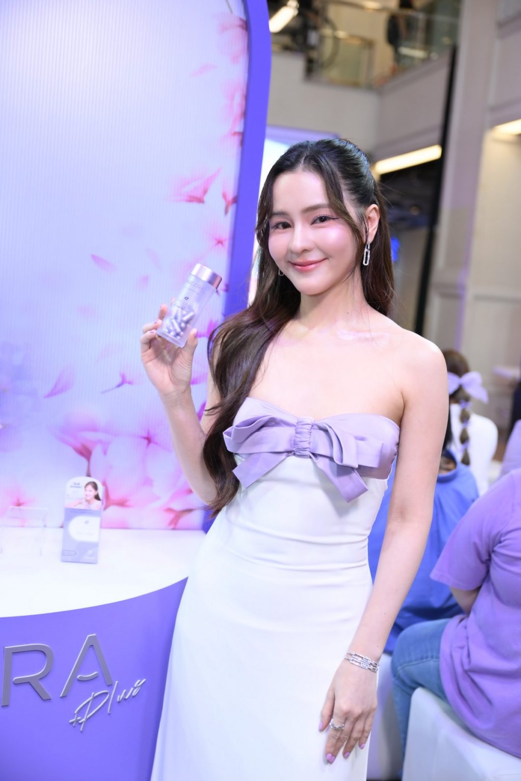 NUCERA ฉลอง 4 ปี เปิดตัว "ออม สุชาร์" พรีเซนเตอร์คนแรก พร้อมเผยโฉม ...
